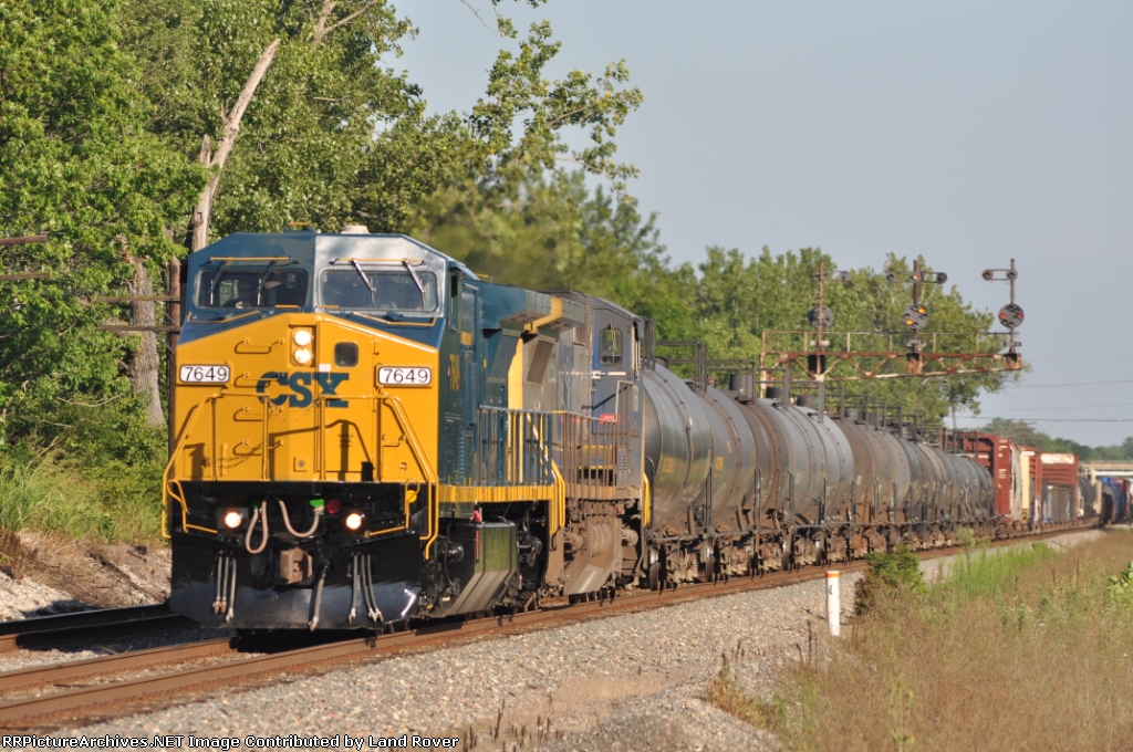 CSXT 7649 On CSX Q 342-01 Northbound